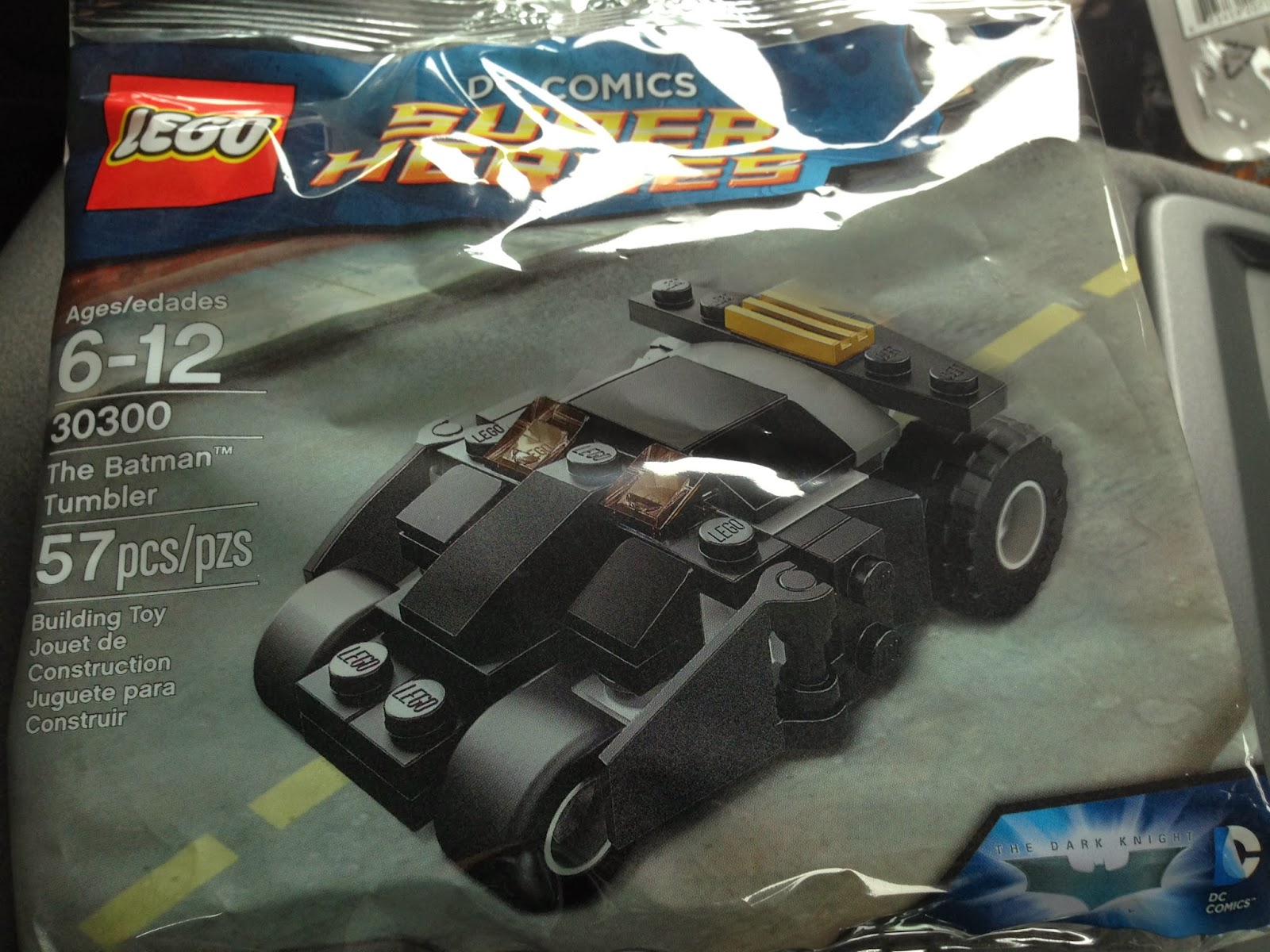 On the Shelf: LEGO Polybag 30300: The Batman Tumbler Review